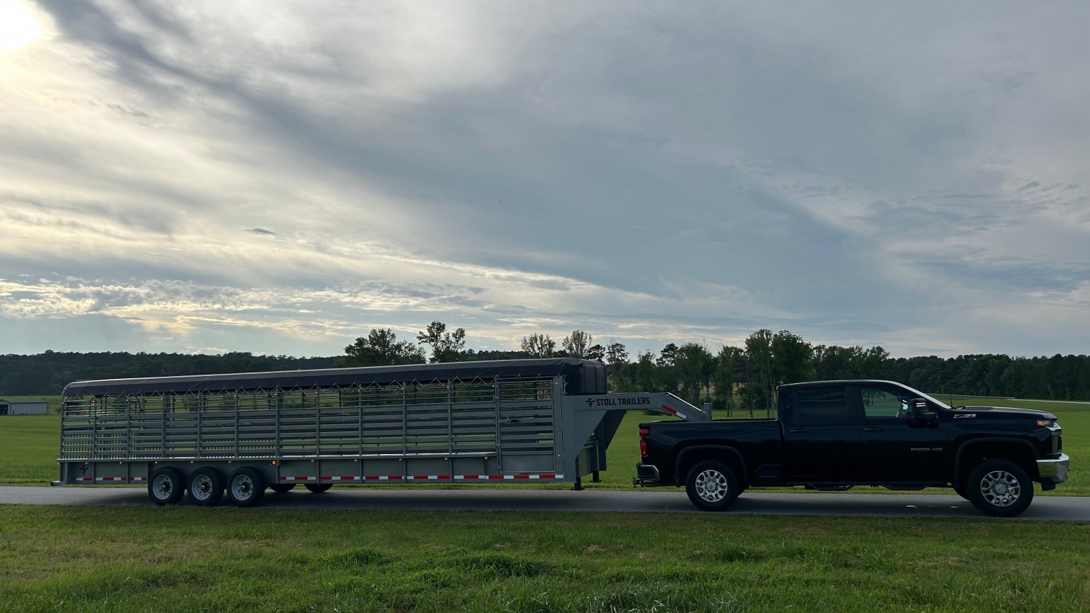 LIVESTOCK TRAILERS – Stoll Trailers